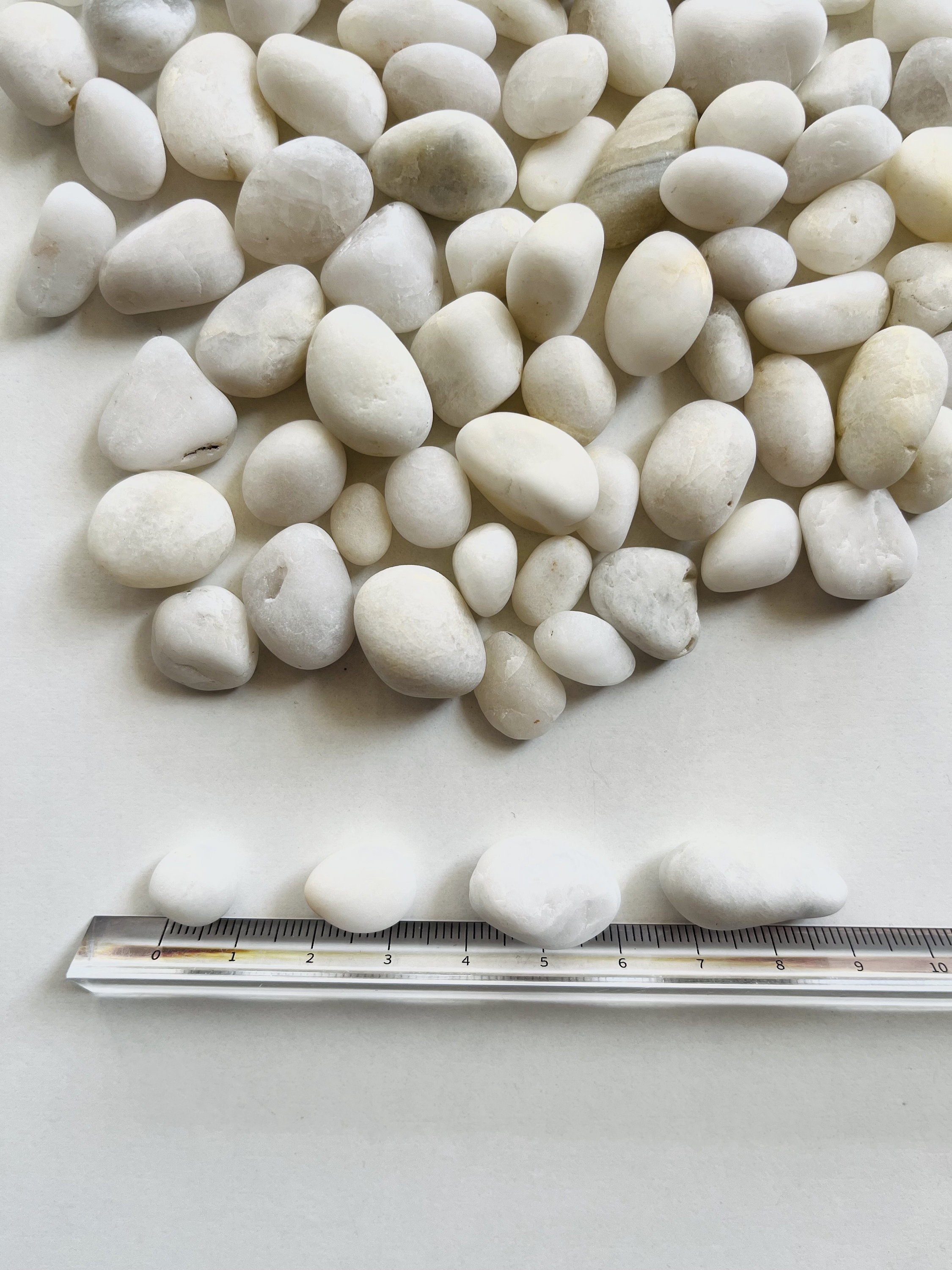Set of 40 White Quartz Small Beach Pebbles, for Pebble Art and Crafts ...