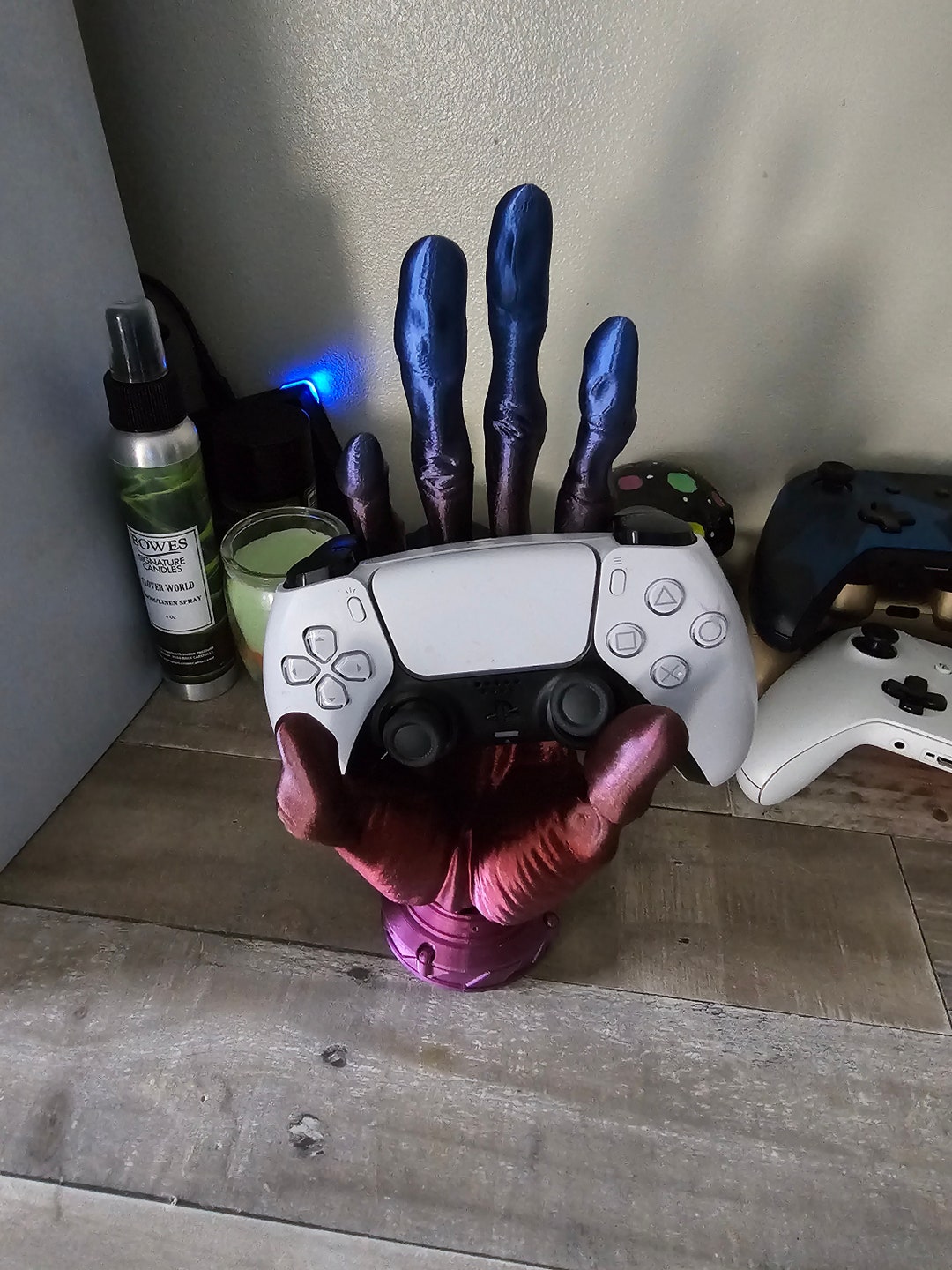 Alien Hand Controller Holder, Game Room Controller Display - Etsy