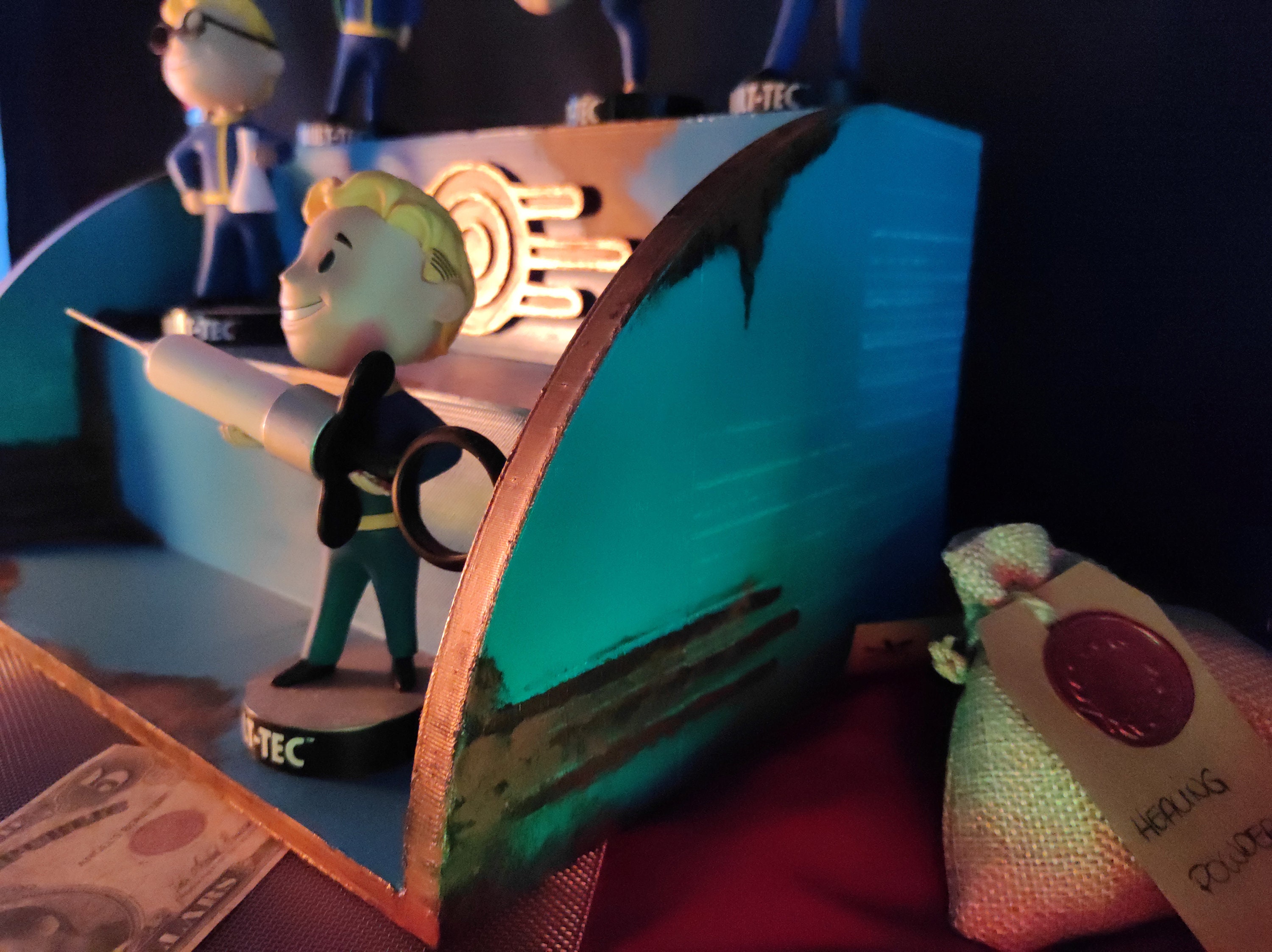 VAULT-TEC Bobble-head Display Fallout FNV Prop Cosplay Wasteland Fan ...