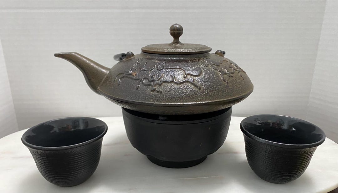 Vintage Iwachu Japanese Cast Iron Tetsu Tea Pot , Warmer and 2 Cups - Etsy