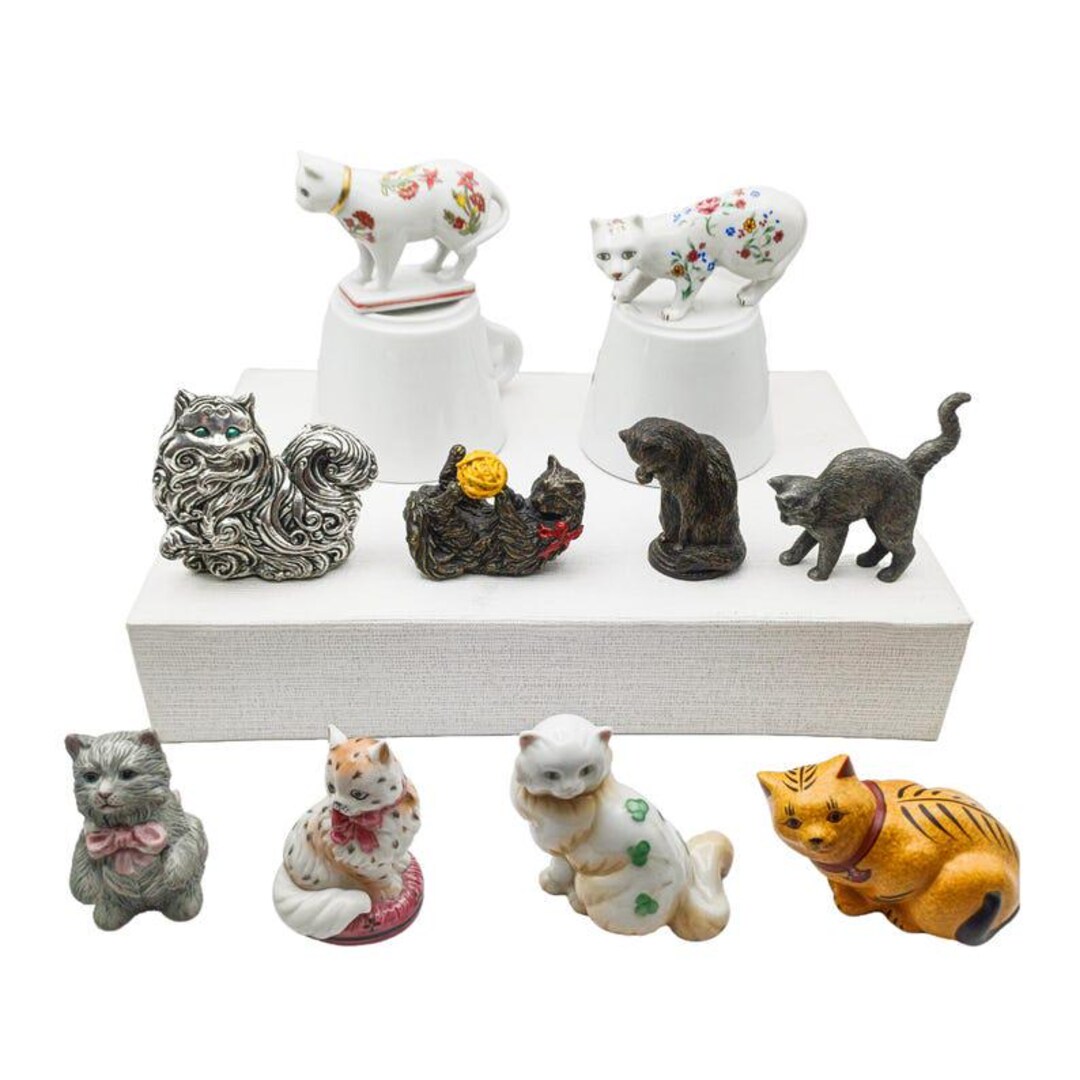 Franklin Mint Curio Cabinet Cats Vintage Porcelain Miniature Cat ...