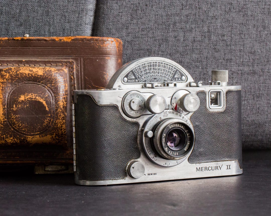 Universal Mercury II - A Bizarre 1940s Half-frame 35mm Film Camera With ...