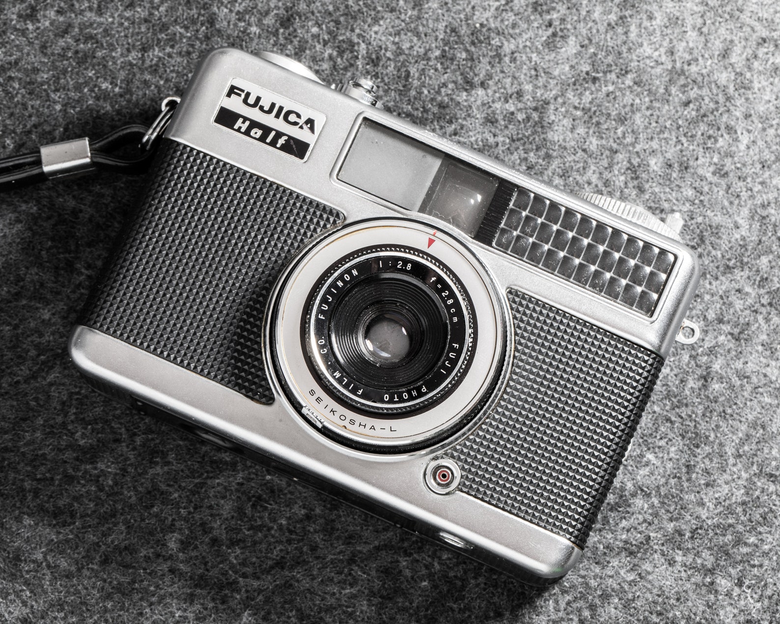 Fujica Half Camera a 35mm Half Frame Film Camera - Etsy