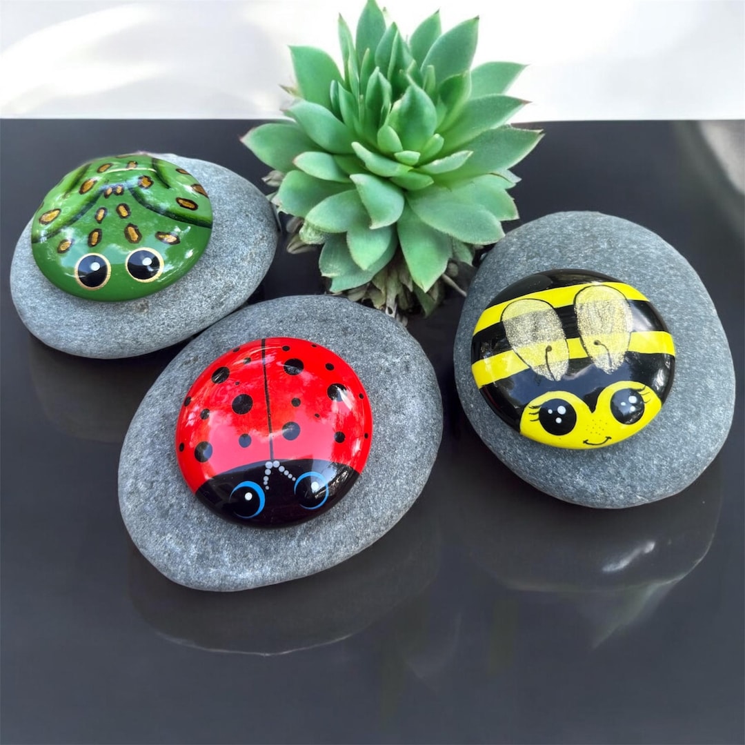 Frogs, Ladybugs, and Bees - Garden Pet Painted Rocks - Etsy