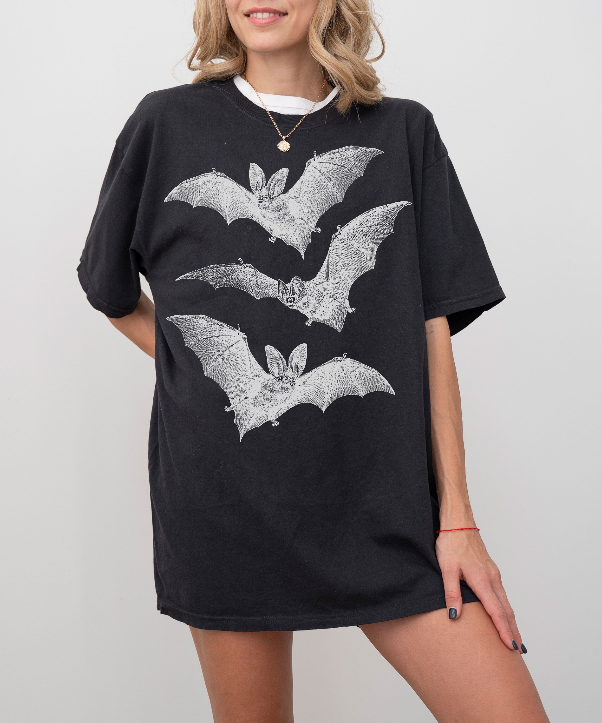 Vintage Halloween Bat Shirt - Spooky Bats Graphic Tee Halloween Gift ...