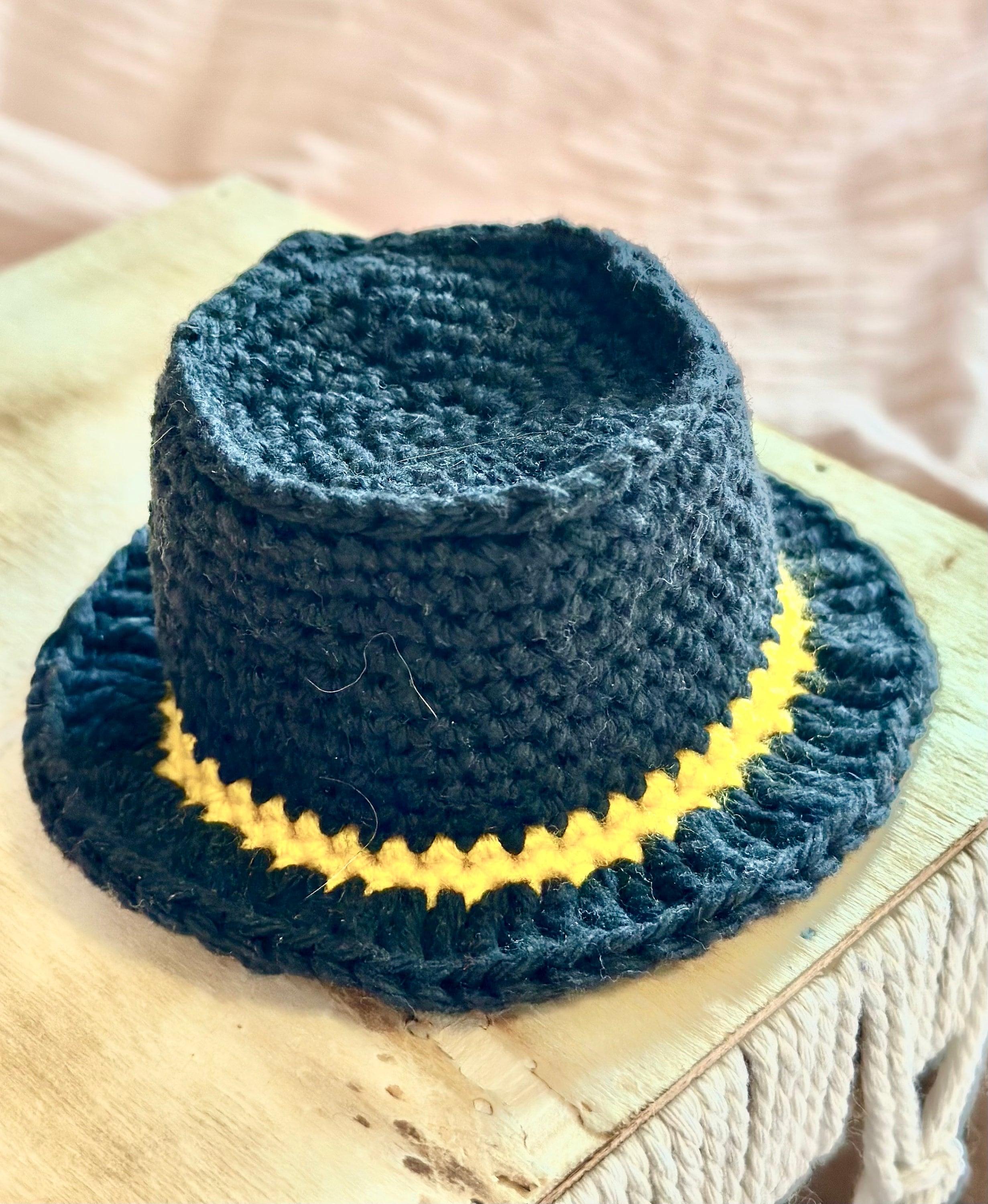 Top Hat Crochet Pattern - Etsy