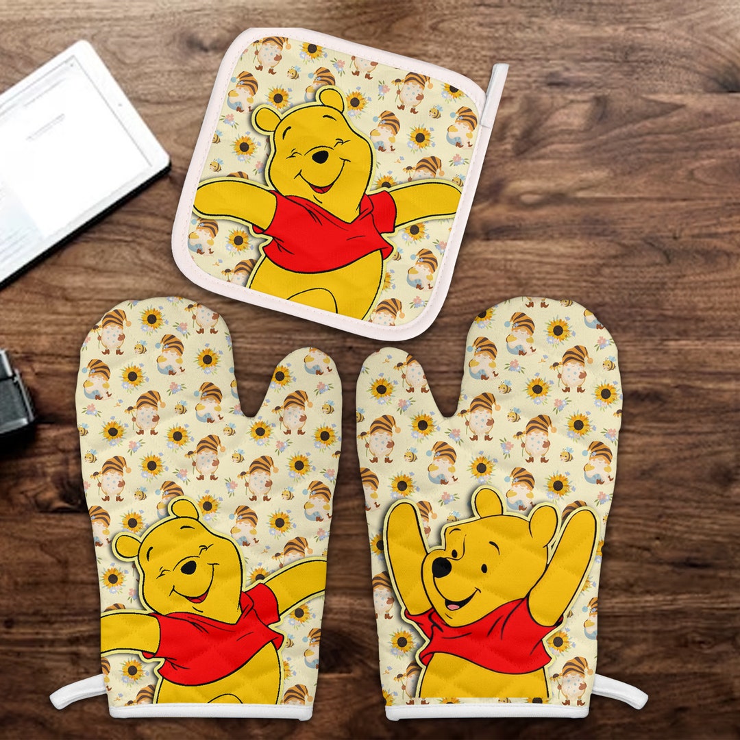 Winnie the Pooh Combo 2 Oven Mitts and 1 Pot Holder Set, Winnie the Pooh Housewarming Gifts ...