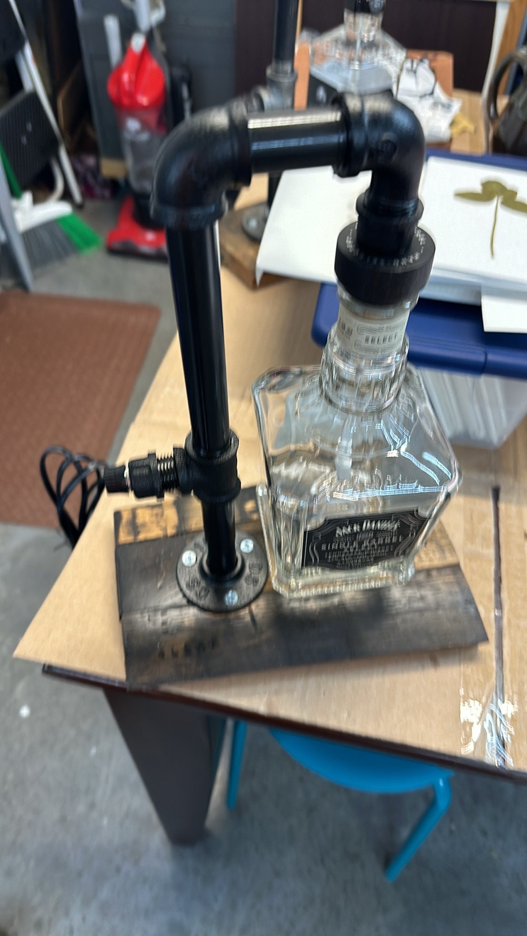 Jack Daniel’s Single Barrel Empty Bottle Lamp With Barrel Stave Base - Etsy