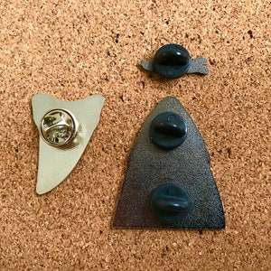 SET OF 3 Jaws Enamel Pins 0.75 1.5 Peter Benchley Steven Spielberg - Etsy