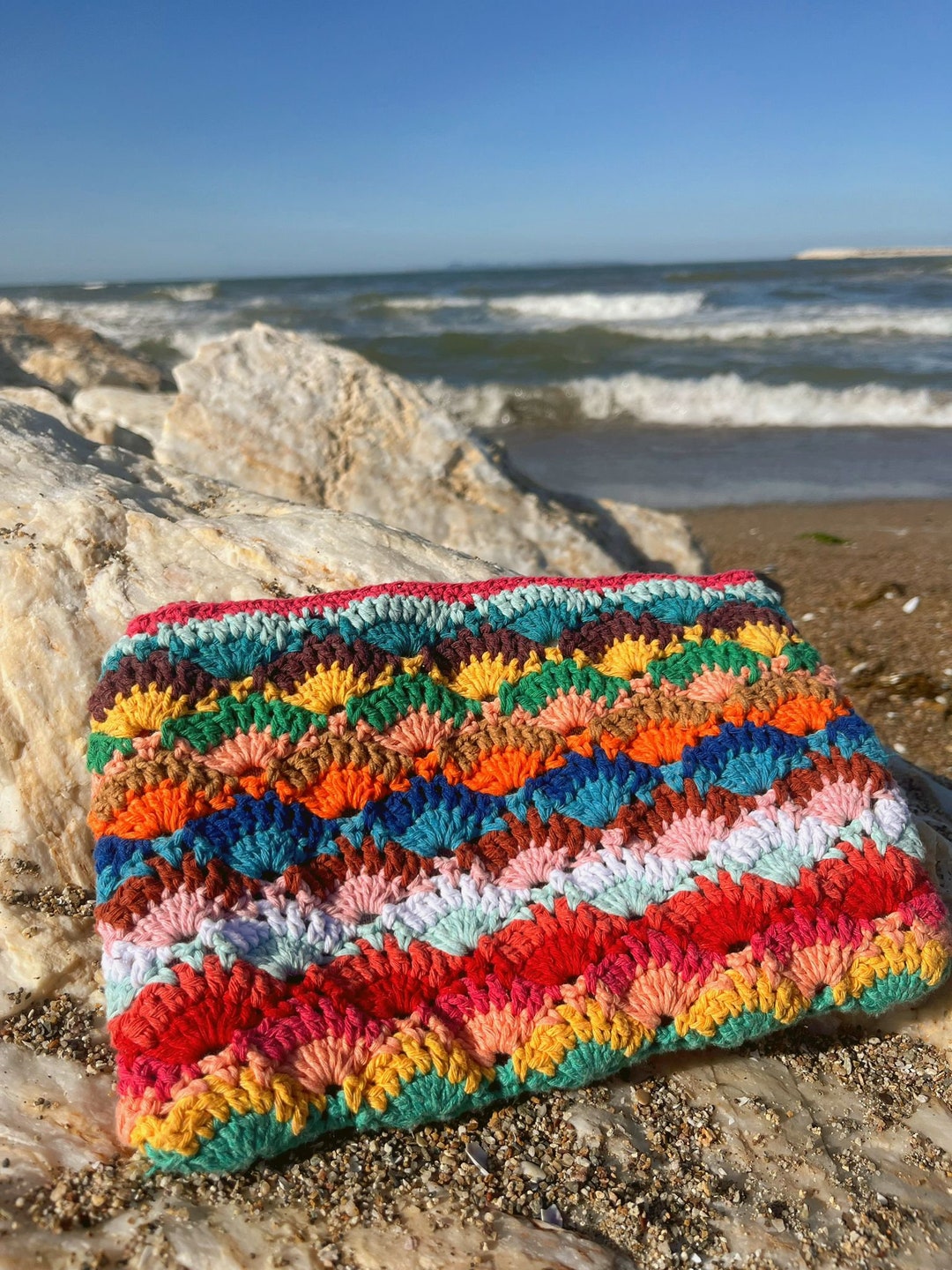 Mini Clutcth Colourful Mussel Pattern and Pink Zipper Special Present ...