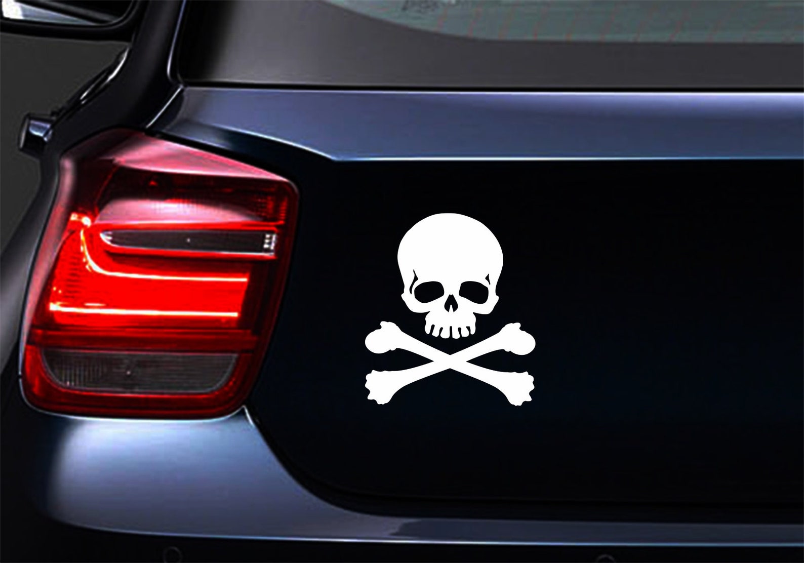 Skull Crossbones Pirate Jolly Roger Car Laptop Motorbike Vinyl Decal ...