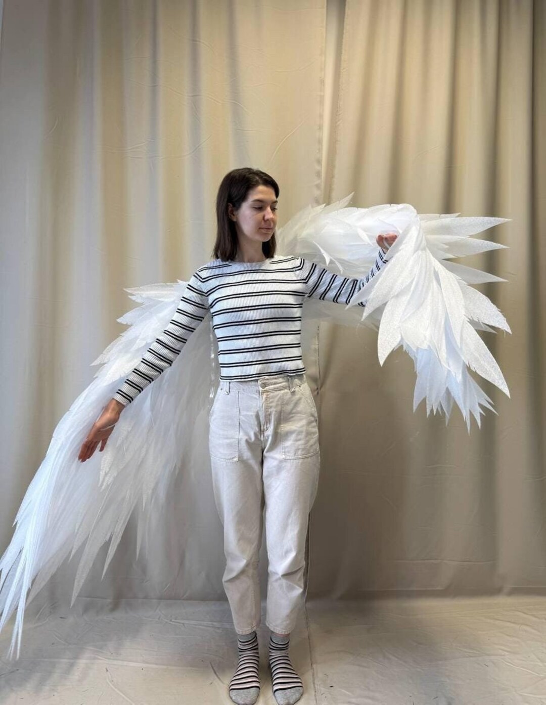 White Angel Wings for Dance Perfomances, Movable Wings for Wedding ...