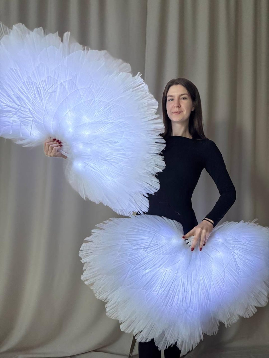 Glowing White Hand Fan, White Fan, Hand Fan With Lights, Fluffy Fan ...