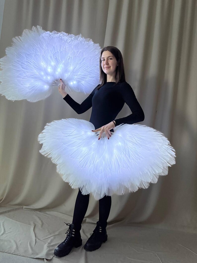Glowing White Hand Fan, White Fan, Hand Fan With Lights, Fluffy Fan ...