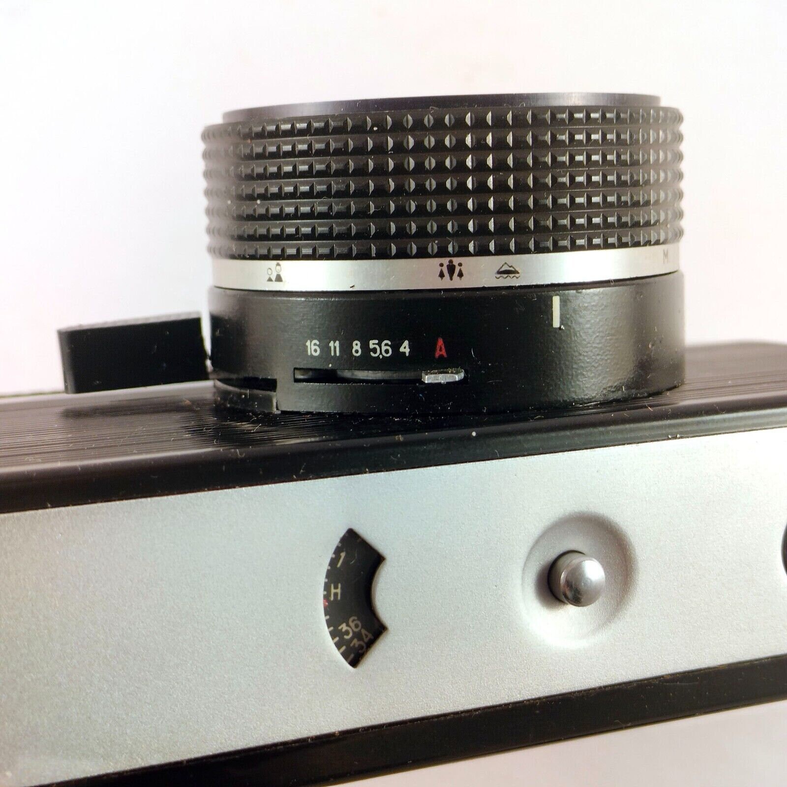 1975 VILIA AUTO Vintage Soviet Automatic 35mm Camera Lens Triplet-69-3 ...