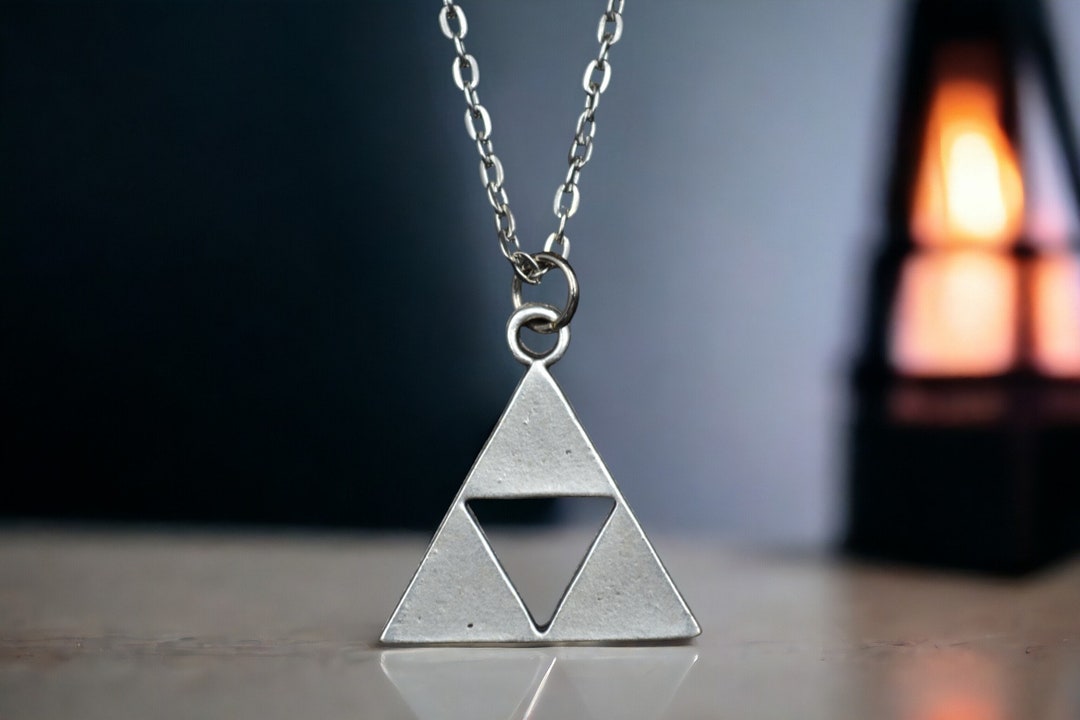 Legend of Zelda Necklace - Royal Crest Triforce Pendant - Hylian Crest ...
