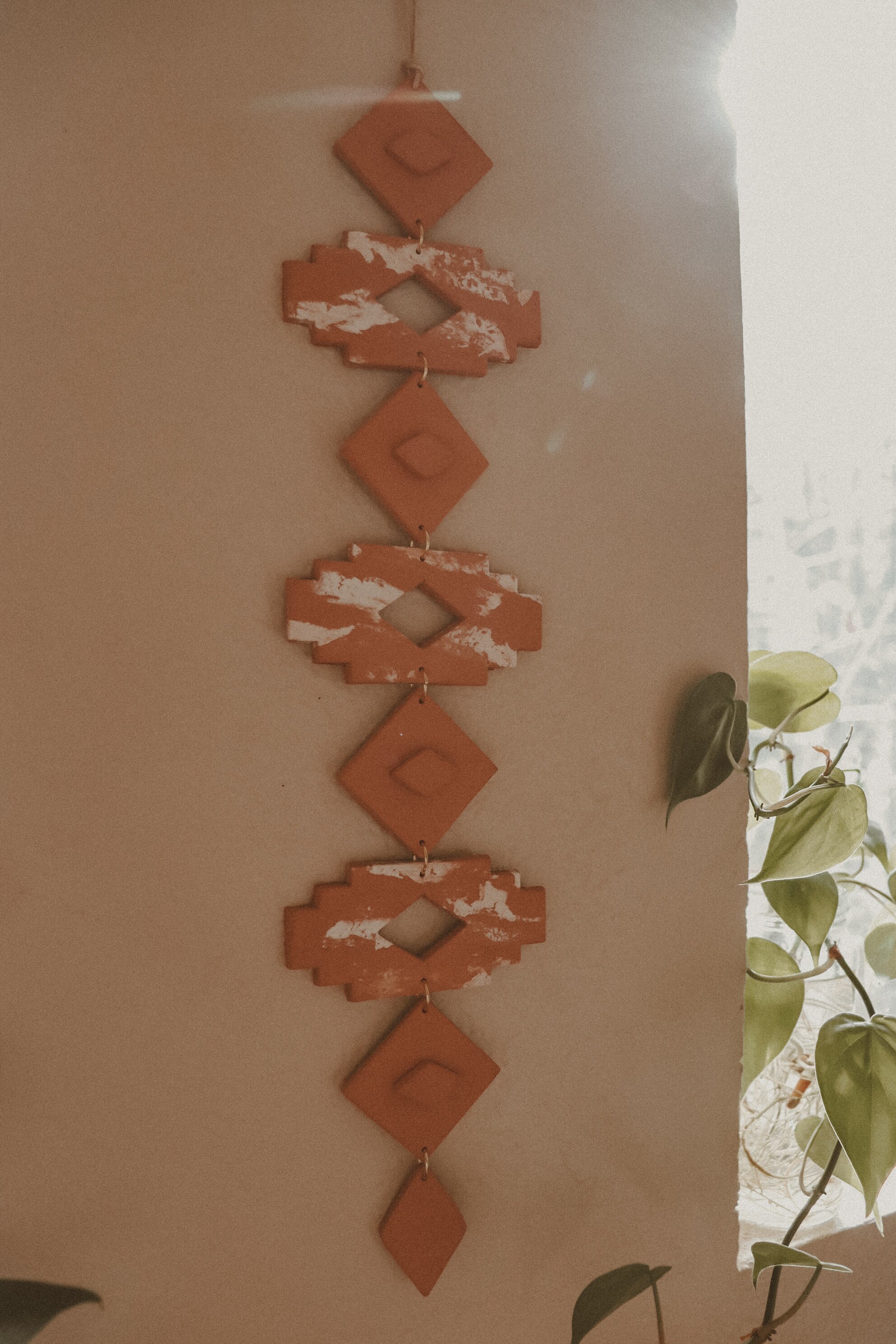 Sedona Southwestern Handcrafted Clay Wall Hanging Marbled White ...