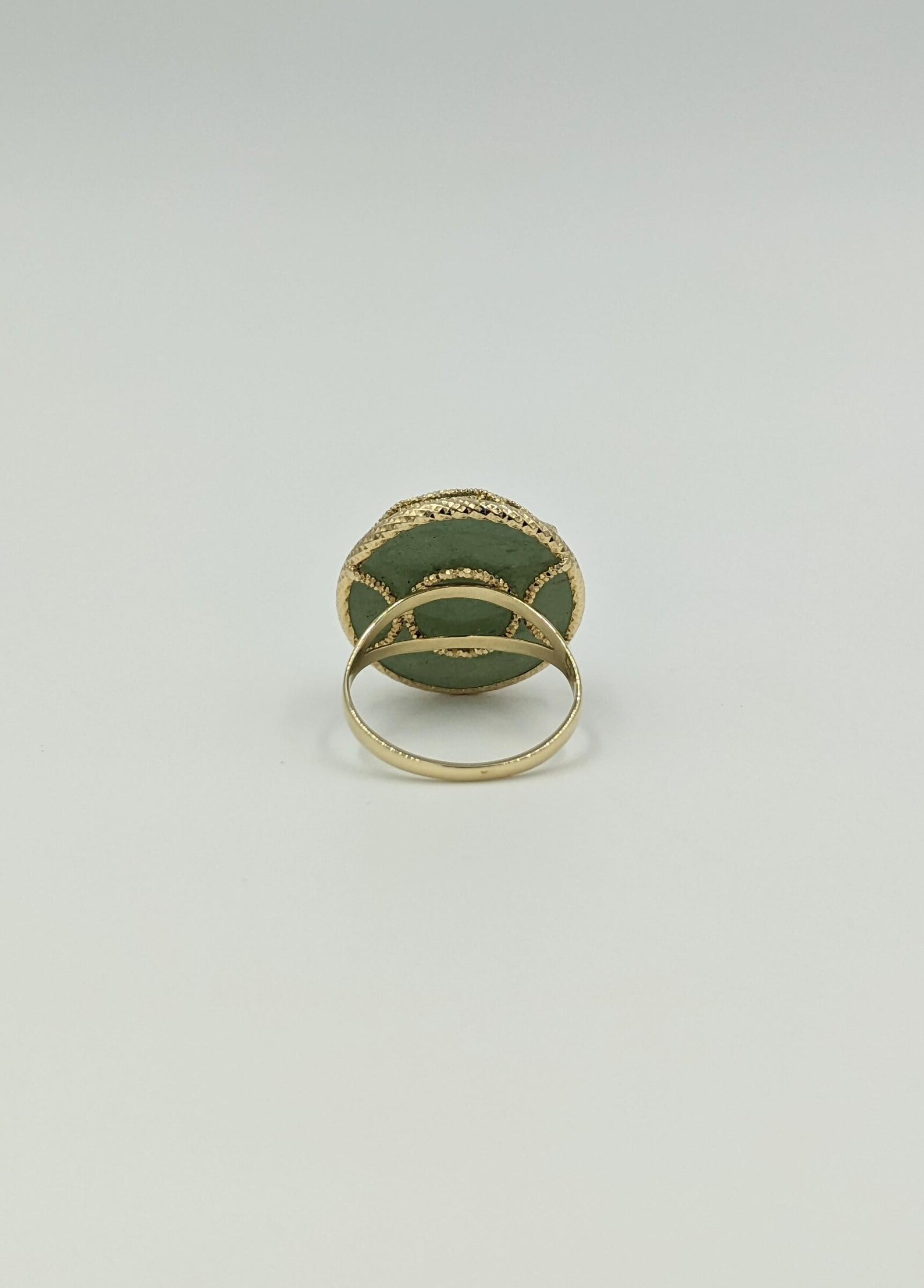 Sparkling 14K Yellow Gold Green Jade Cabochon Italian Filigree Jewelry ...