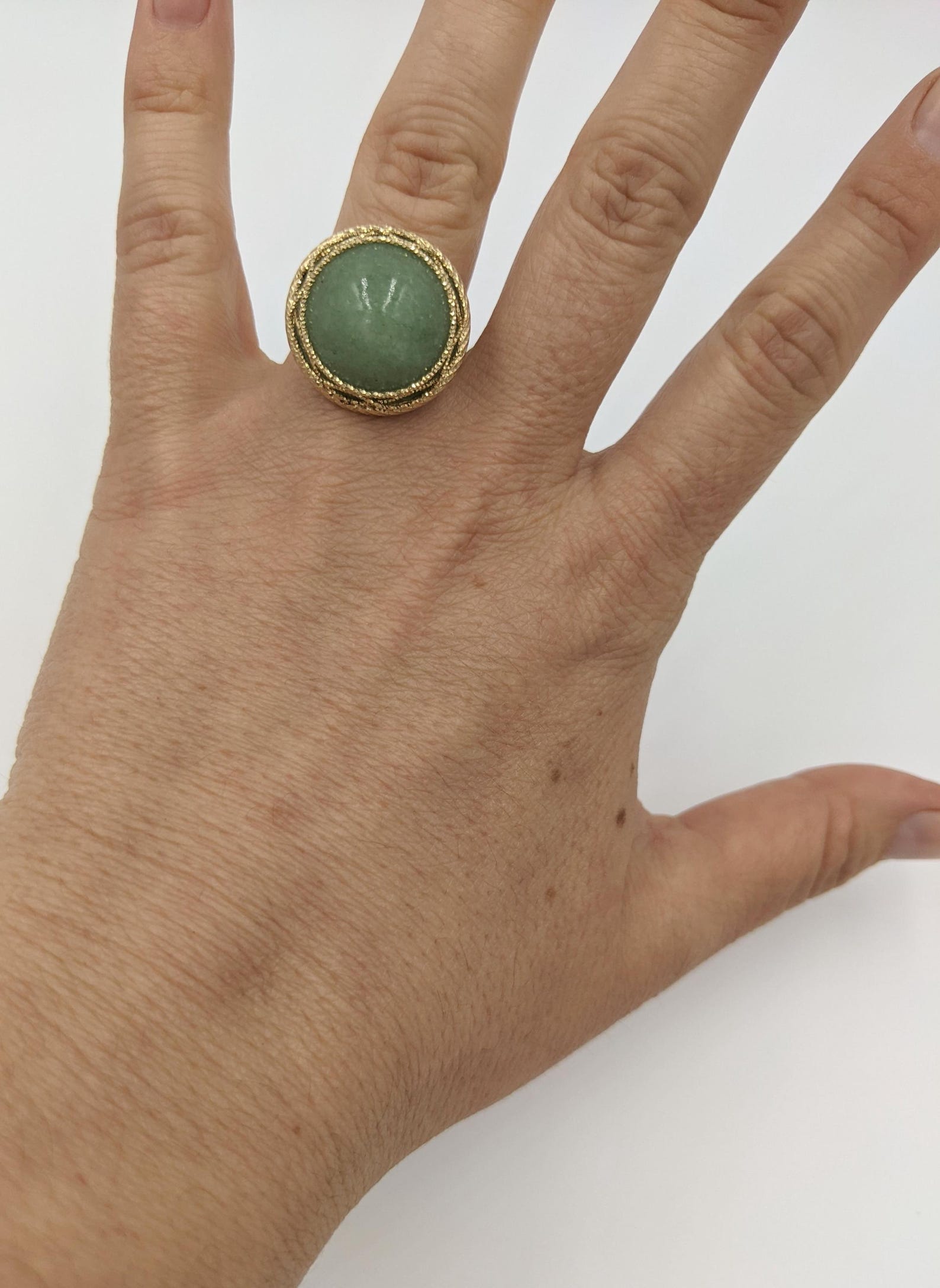 Sparkling 14K Yellow Gold Green Jade Cabochon Italian Filigree Jewelry ...