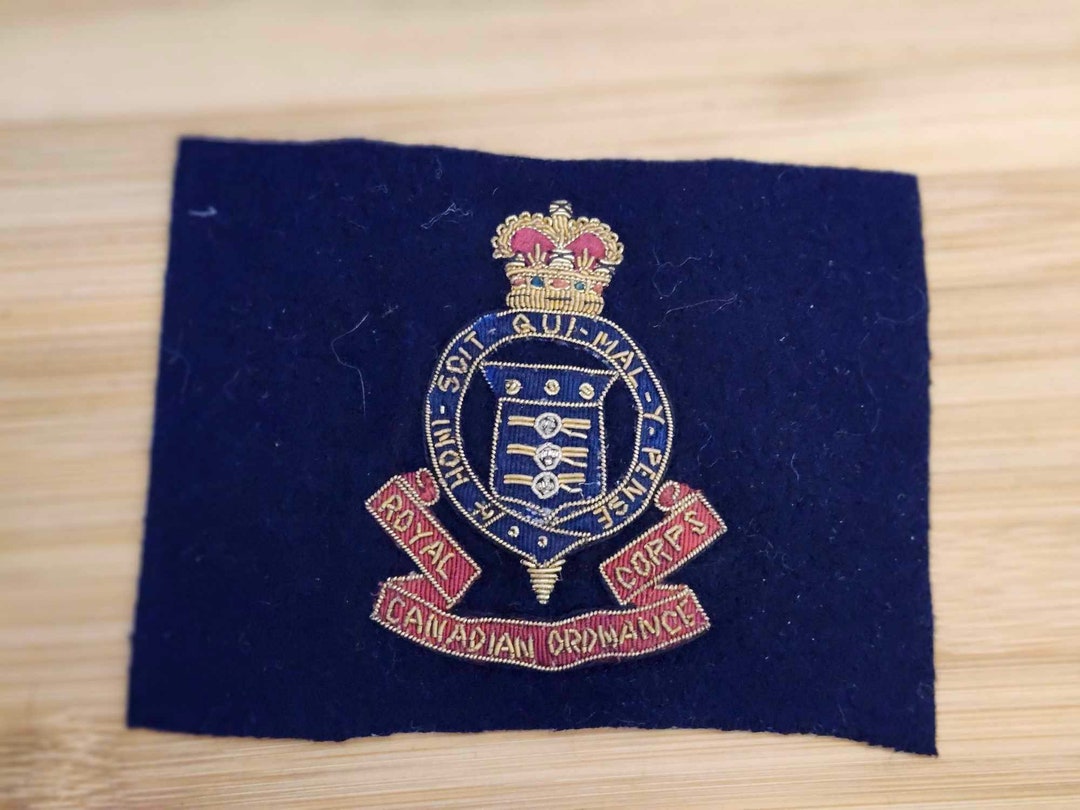 Canadian Military Badge - Etsy