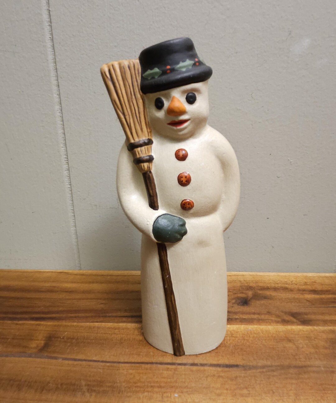 RARE Find - Vaillancourt Folk Art Chalkware "snowman With Broom" - 6" H ...