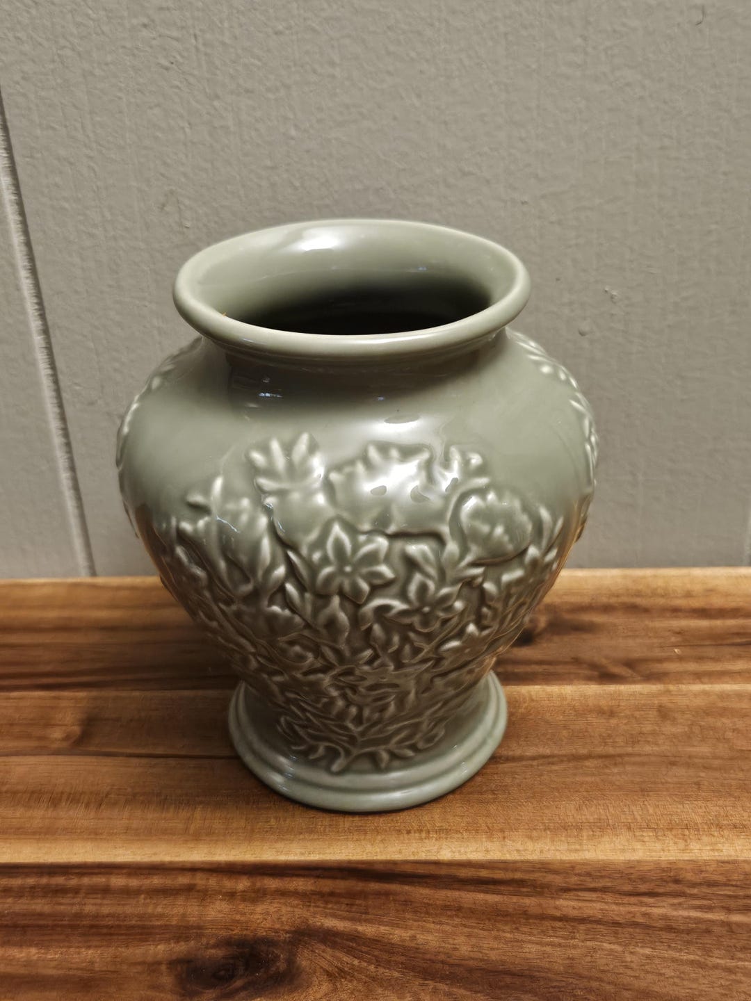 Vintage Retired 2002 - Longaberger Pottery Sage Green Floral Vase ...