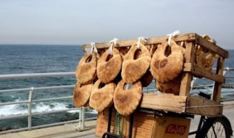 Lebanese Kaak Bread With Sesame Seed is a Traditional Lebanese Sesame ...