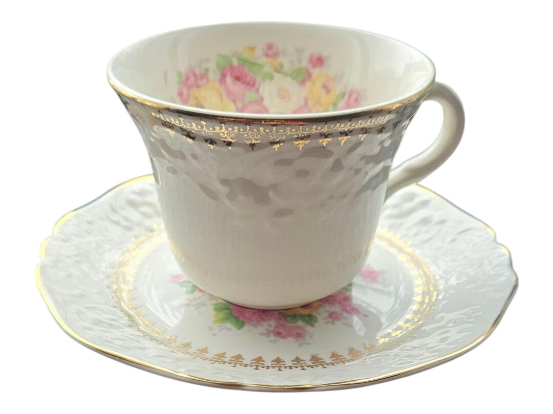 Rare Find A Set of Vintage Cups&saucers Edwin M.knowles China 22 Karat ...