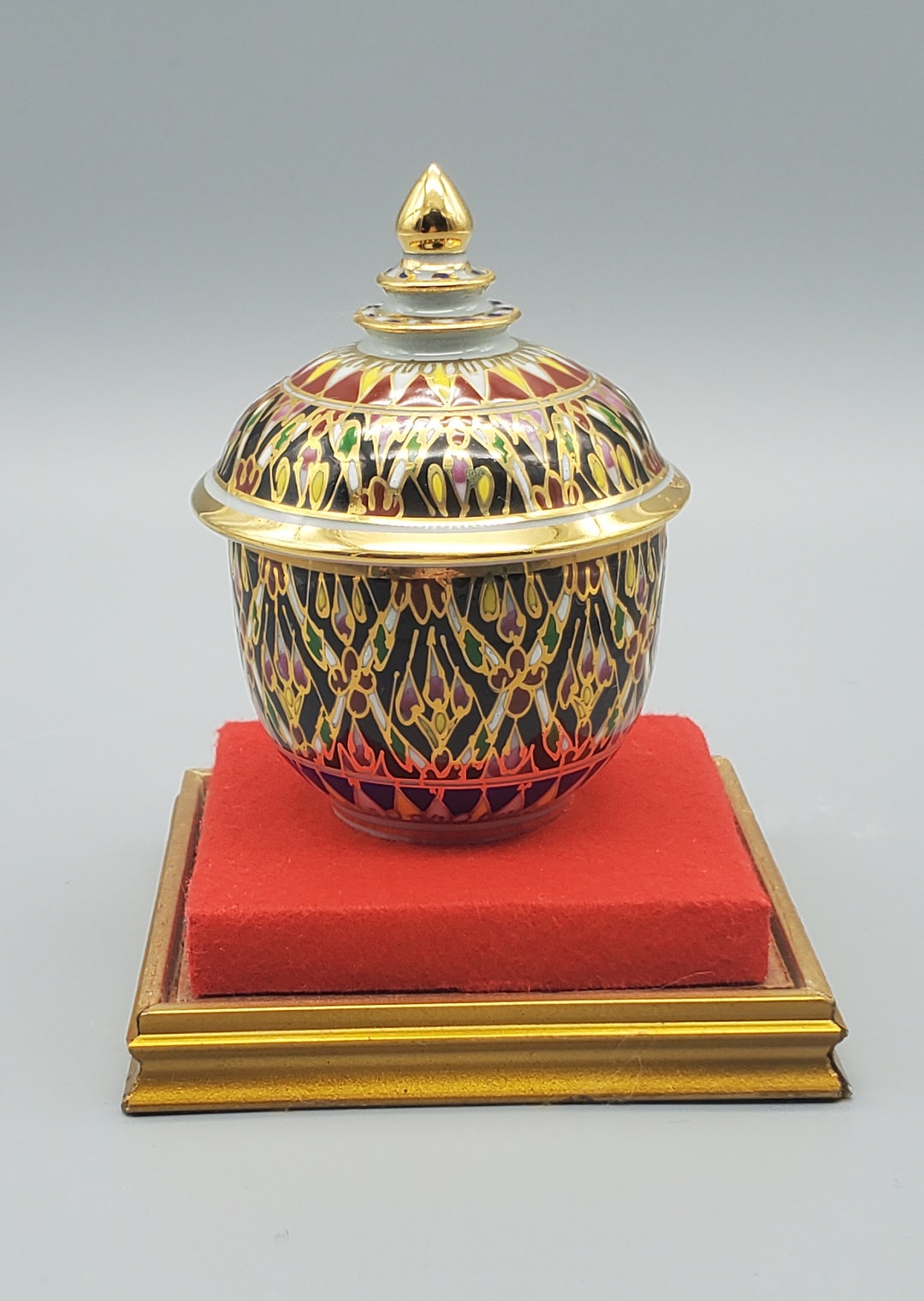 Thai Benjarong Porcelain Lidded Tea Bowl, Ceramic Jur With Lid From ...