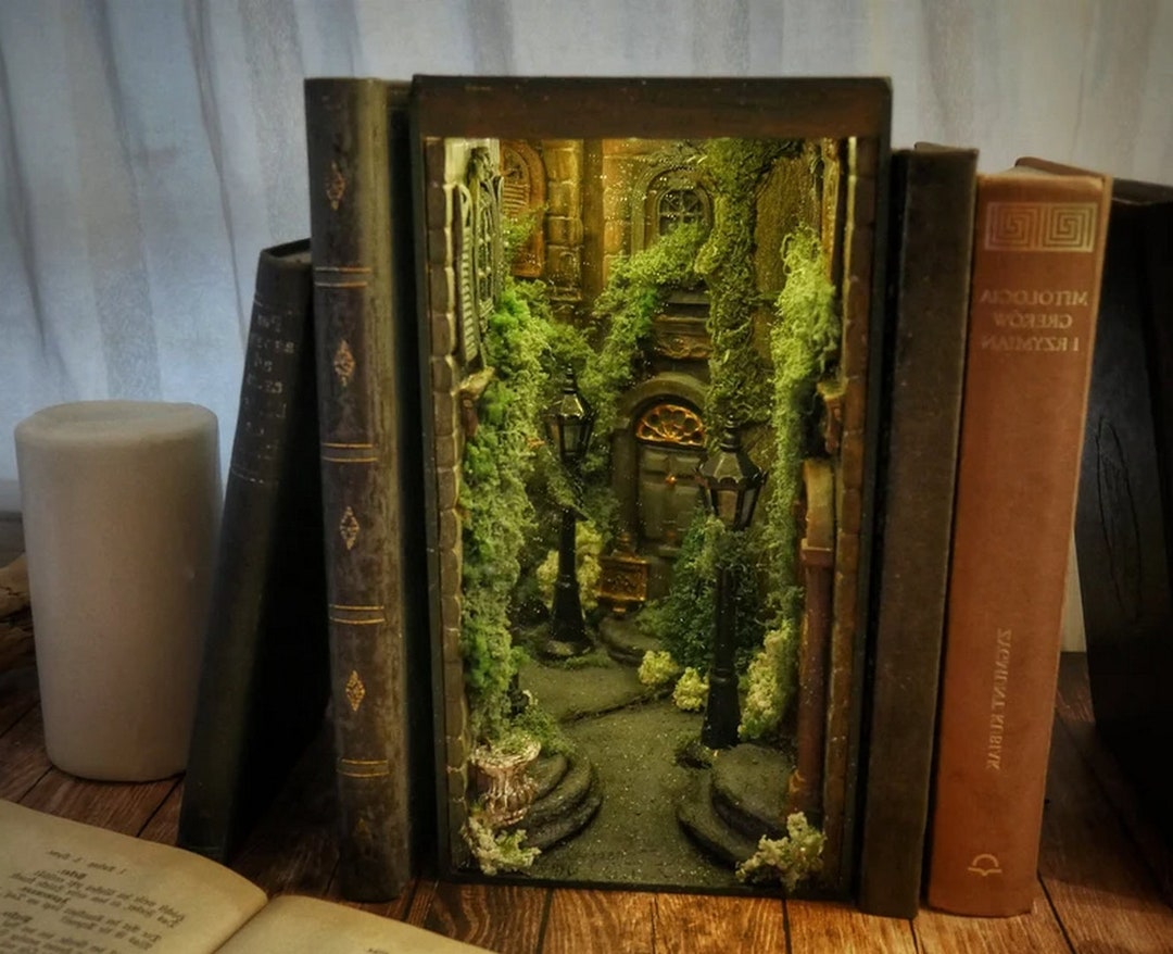 Dark Night Artist Alley Book Nook With a Mirrorold Tenement - Etsy