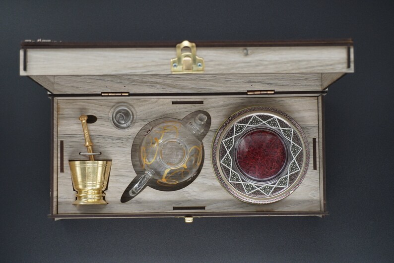 Premium Quality Saffron Threads, Handcrafted Wooden Gift Box, Premium ...