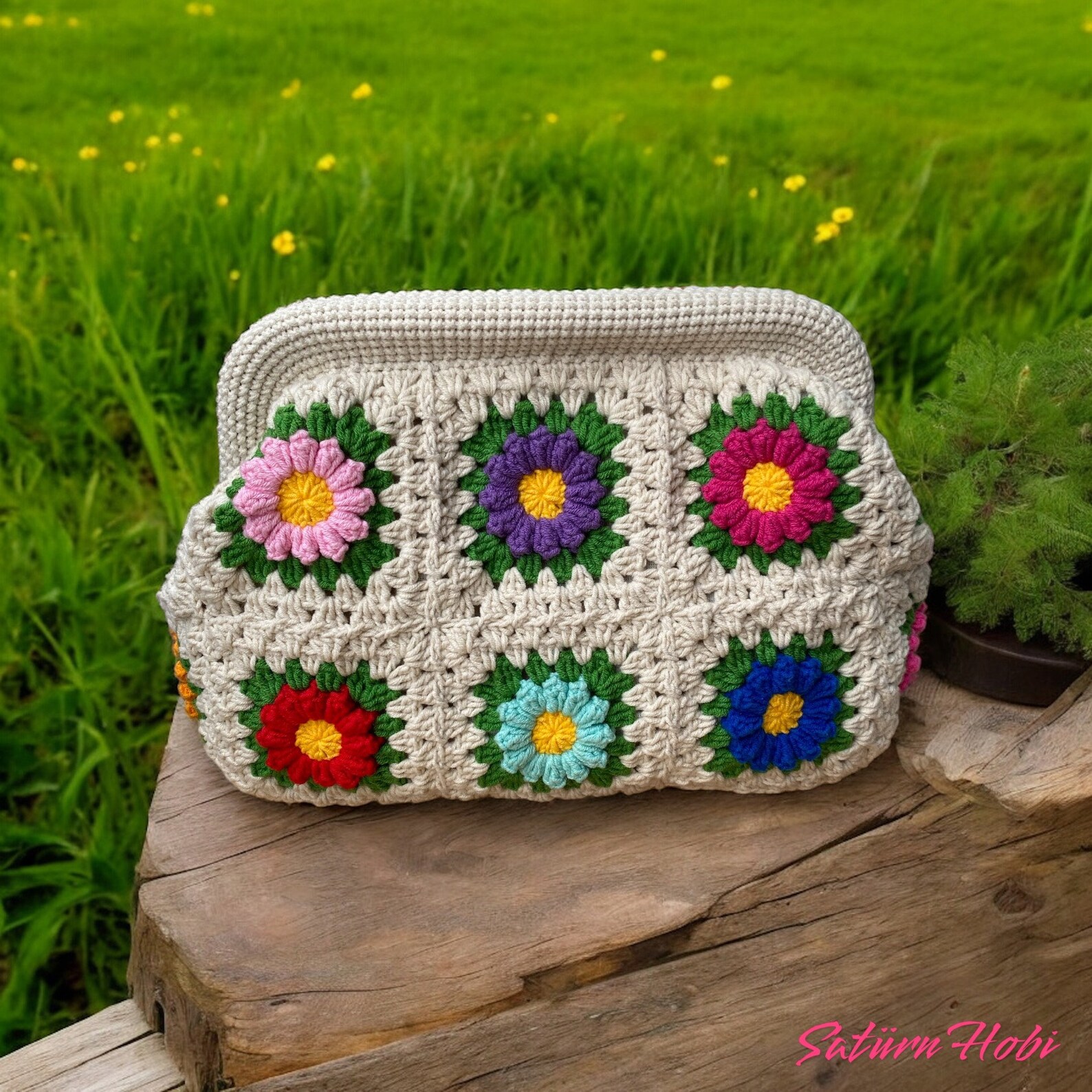 Crochet Granny Square Colorful Clasp Purse With Vintage Style, Crochet ...