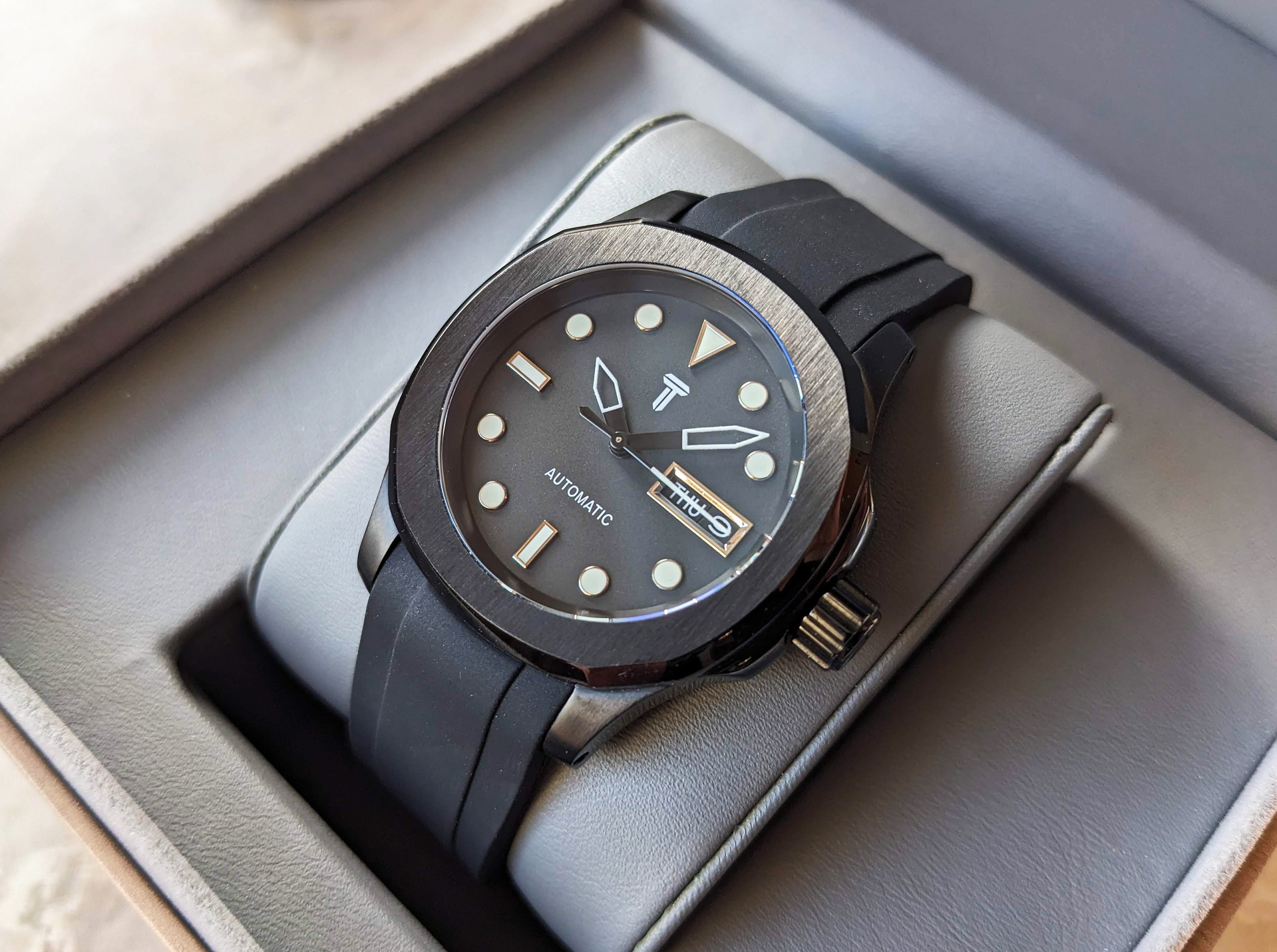 Custom Pilot Mod Black PVD Stainless Steel Case Custom Mens Watch Mod ...