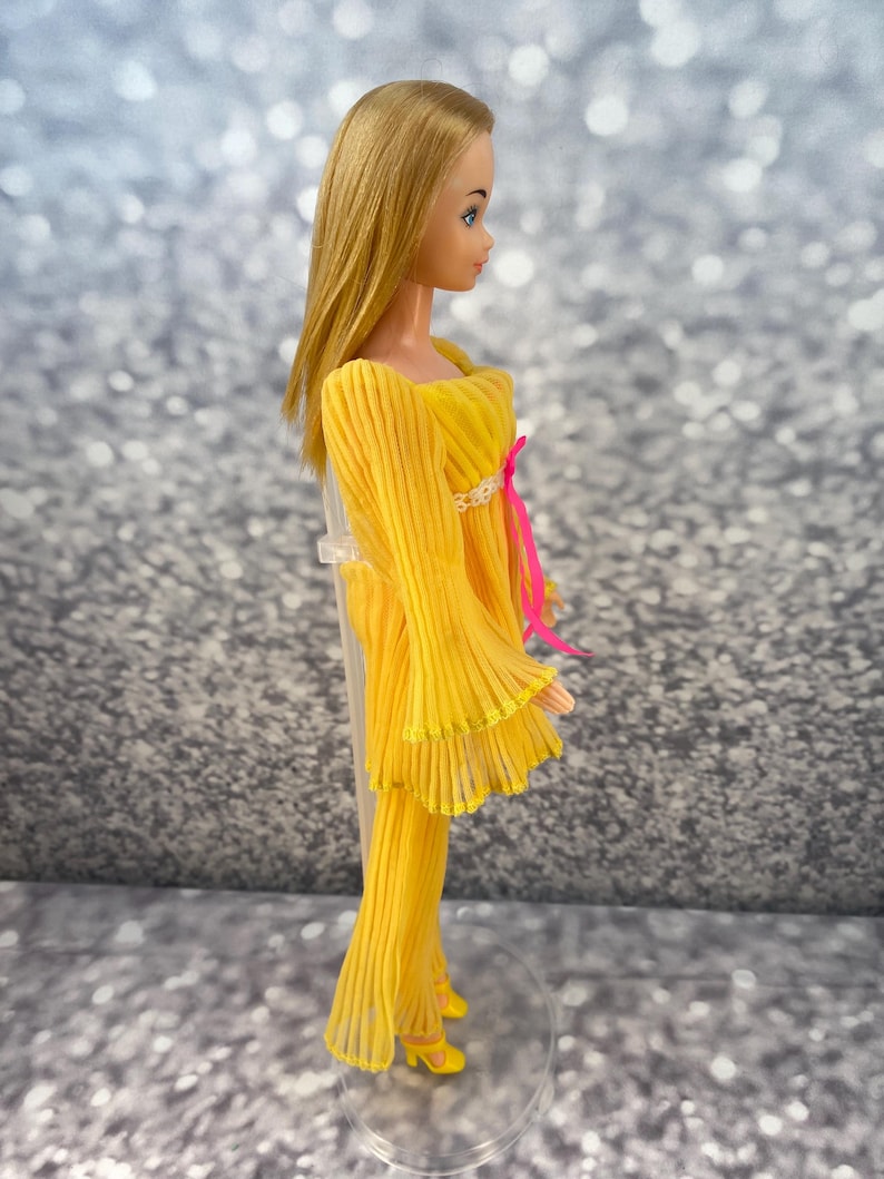 Lemon Kick #1465: 1970 Barbie Vintage Fashion - Etsy