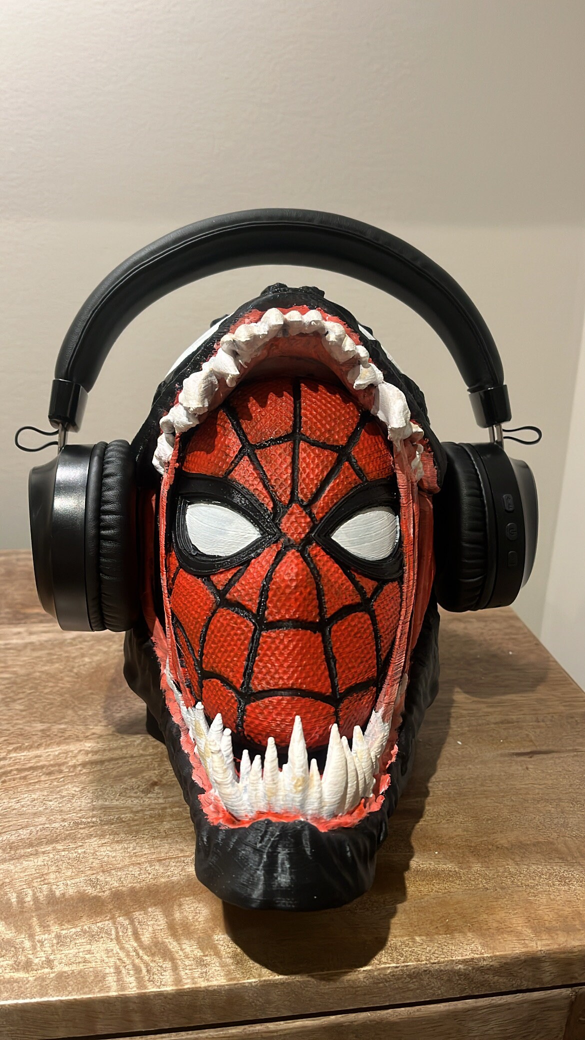 Venom Spiderman Headphone Stand - Etsy