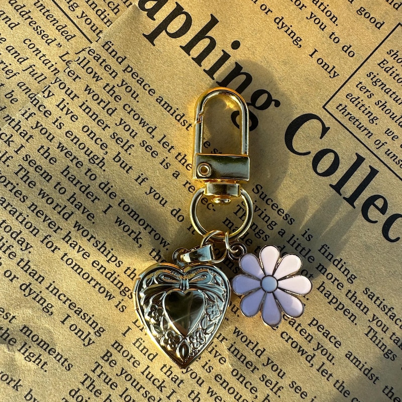 Locket Keychain Coquette - Etsy