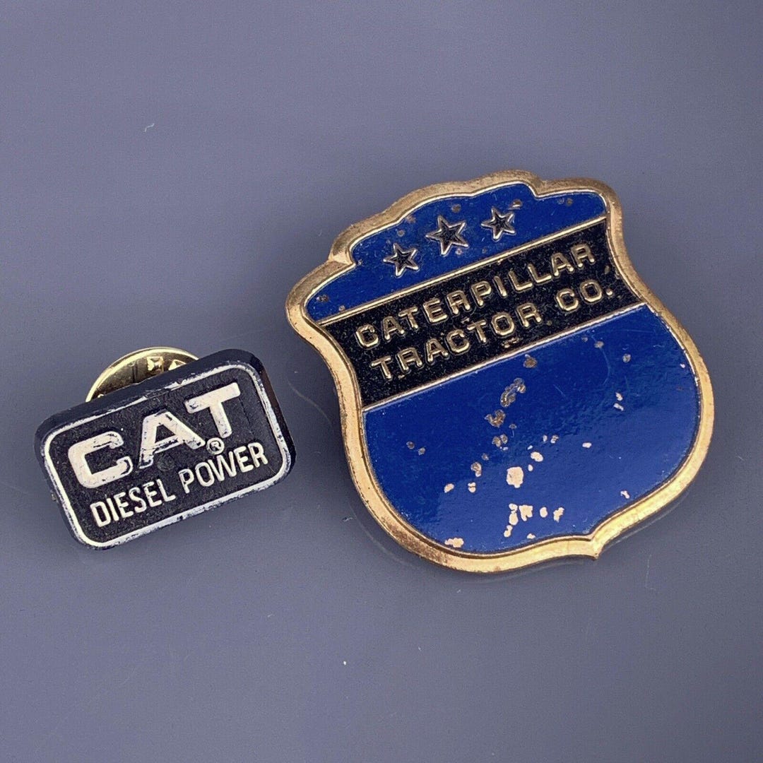 Caterpillar Tractor Co Employee Badge & Lapel Pin Copper Plastic Blue ...