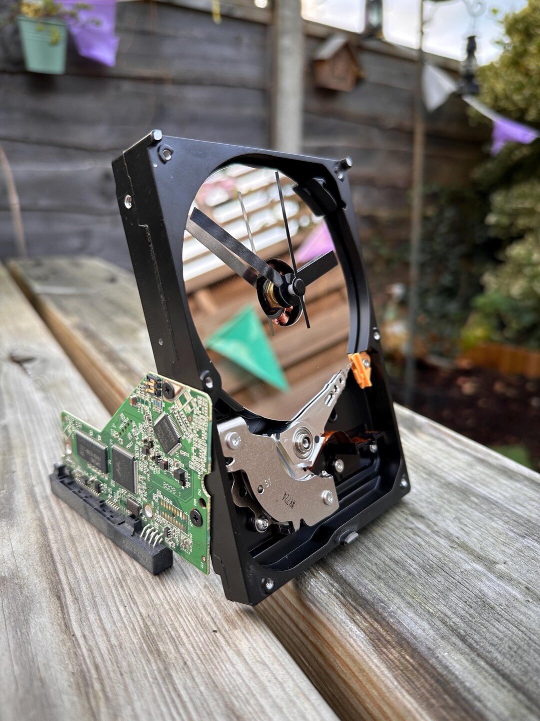 Recycled Hard Drive Clock - Etsy
