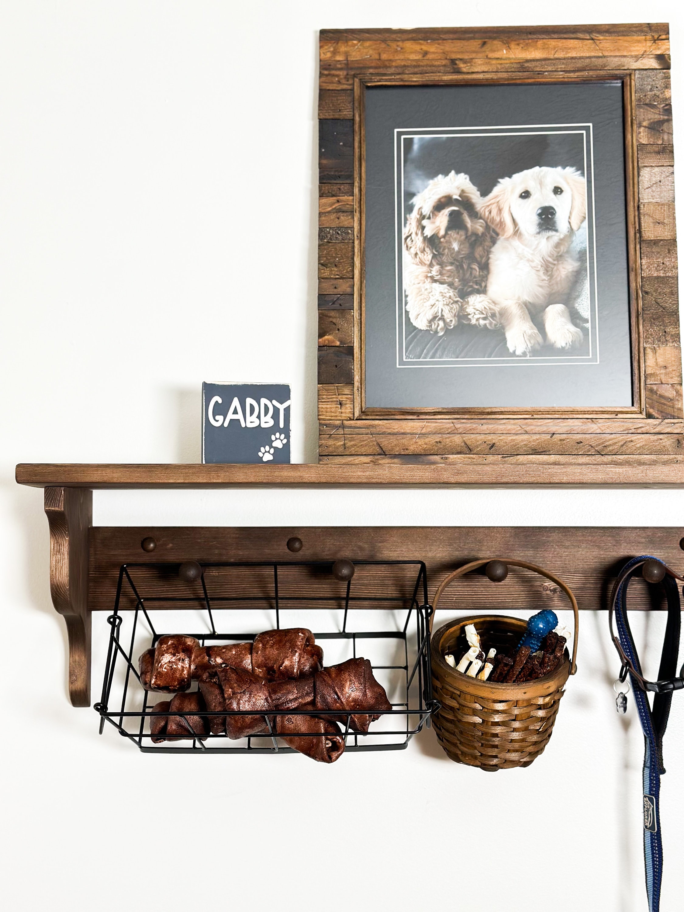 Peg Shelf for Wall, Pet Accessory Organization Shelf With Hooks for Dog ...
