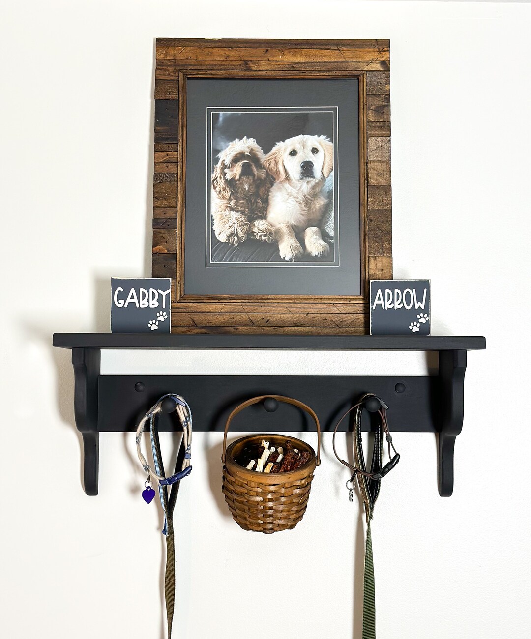 Peg Shelf for Wall Pet Accessory Organization Shelf With Hooks for Dog ...