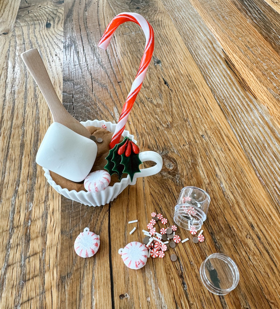 Grinch Playdough Kit - Etsy