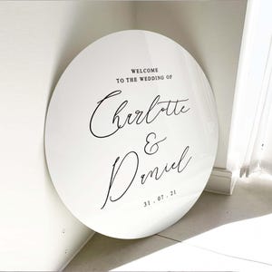 Round Acrylic Wedding Welcome Sign, Personalized Wedding Signage ...