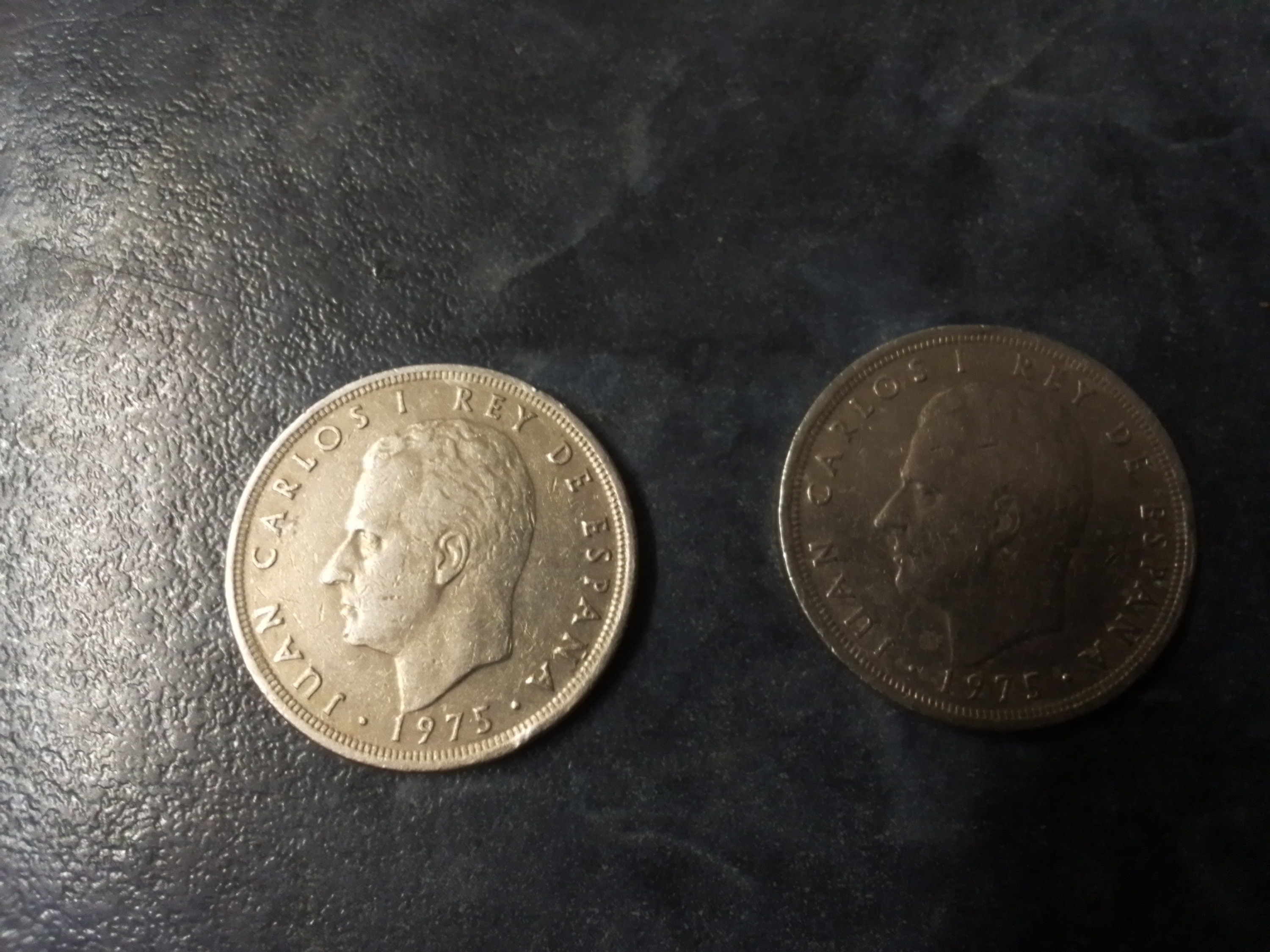 1975 5 PTAS Coin - Etsy