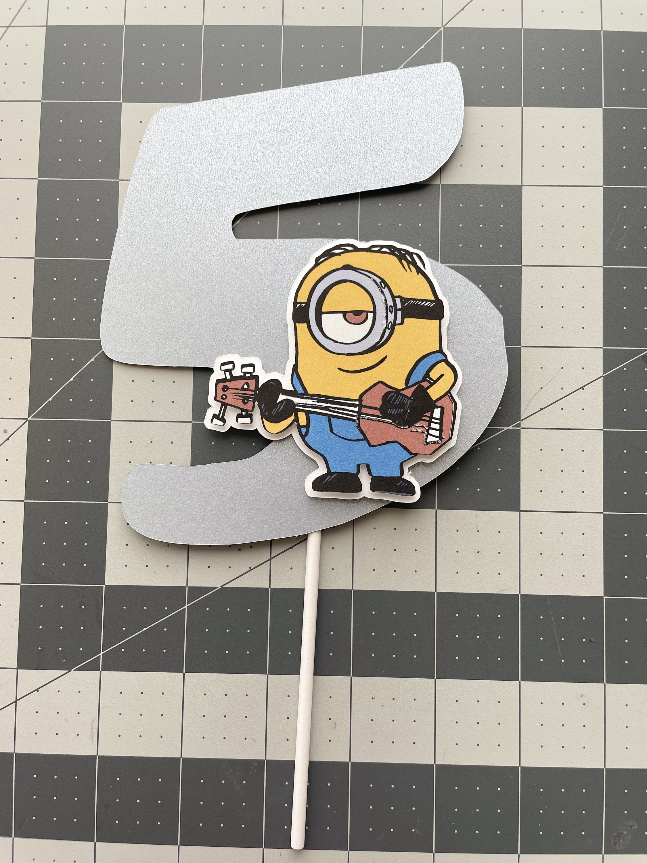 Minion Cake Topper, Centerpiece, Minion Party Decor - Etsy