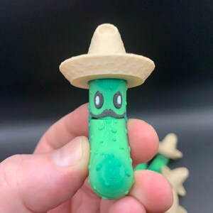 Pedro the Tickle Pickle: 3D Printed Fidget Keychain With Sombrero - Etsy