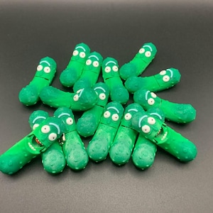 Pickle Rick Inspired 3D Printed Articulating Pickle Fidget Toy Funny ...