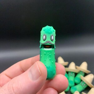 Pedro the Tickle Pickle: 3D Printed Fidget Keychain With Sombrero - Etsy