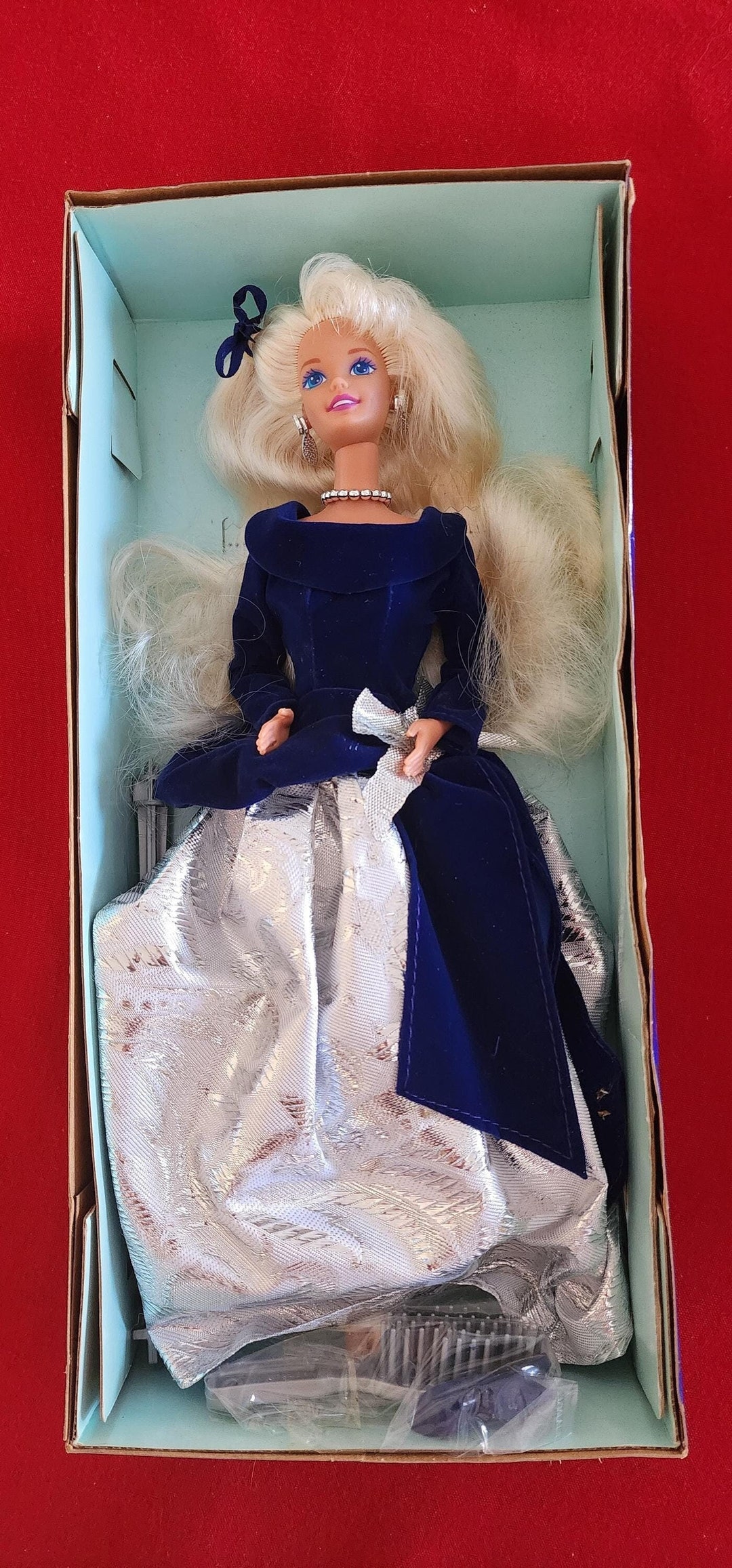1995 AVON Winter Velvet Barbie Doll - 1st in Winter Series - Etsy