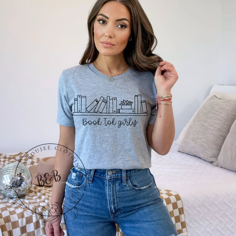 Booktok Girly || Booktok/bookish || T-shirt - Etsy