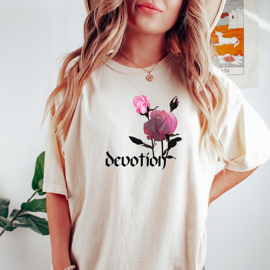 Devotion Tshirt / Valentine's Day Love Romance Heart Beauty Rose ...